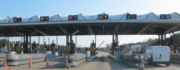 20150122 - Autoroutes barre péage - TransportShaker