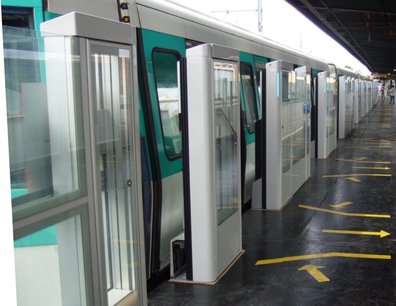 Métro_de_Paris_-_Ligne_13_-_Chatillon_Montrouge_-_Portes_palières_avec ...